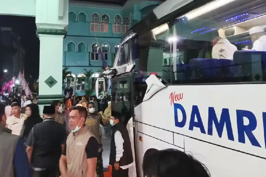 Musim Haji 2025: DAMRI Antar 50 Ribu Jemaah Pulang ke 8 Kota Besar di ...